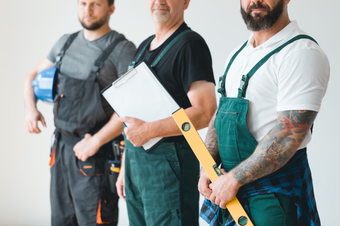 Handyman v. Contractor: What’s the Difference? - Aapex Restoration ...